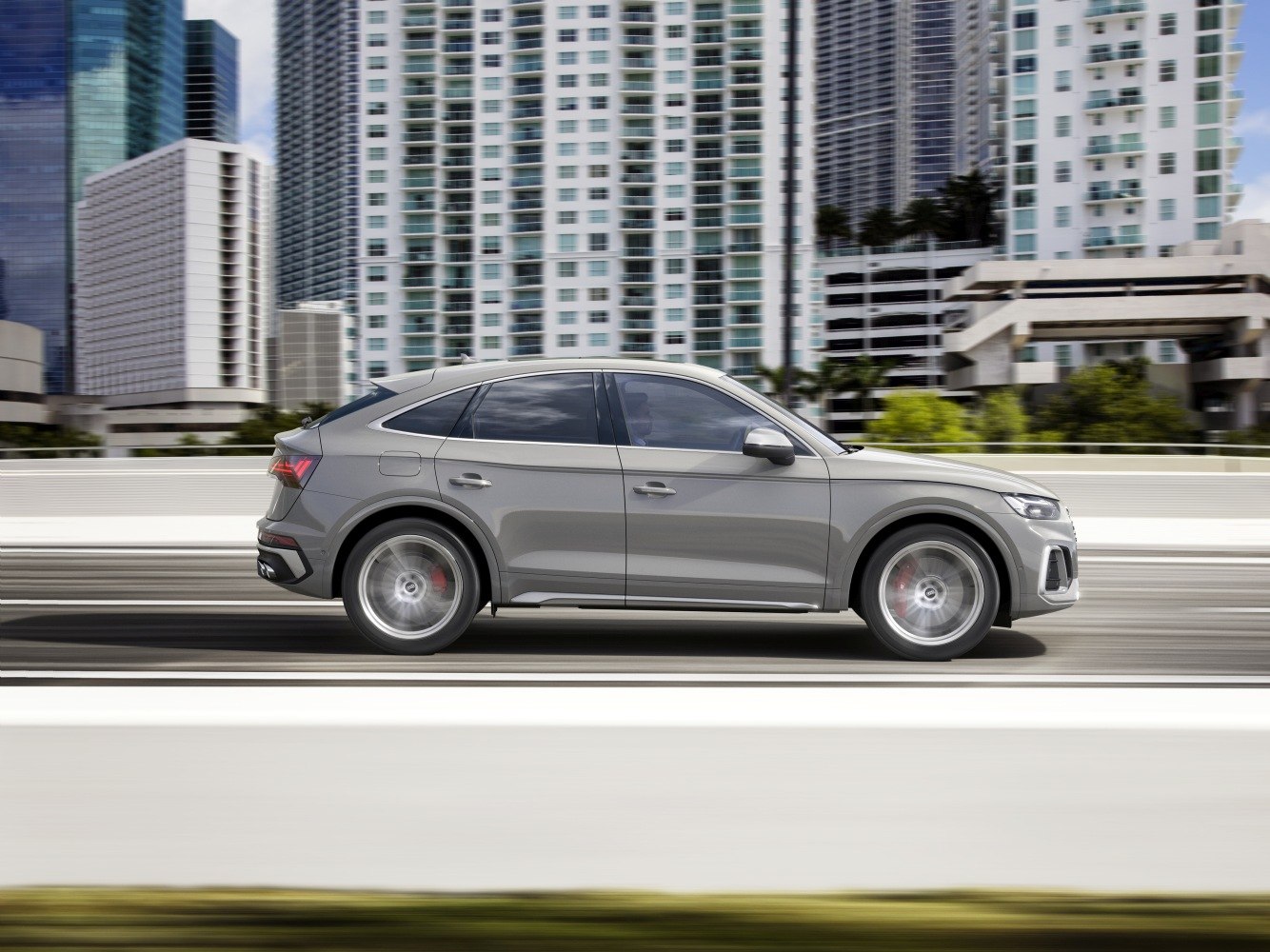 Audi SQ5 technical specifications and fuel economy